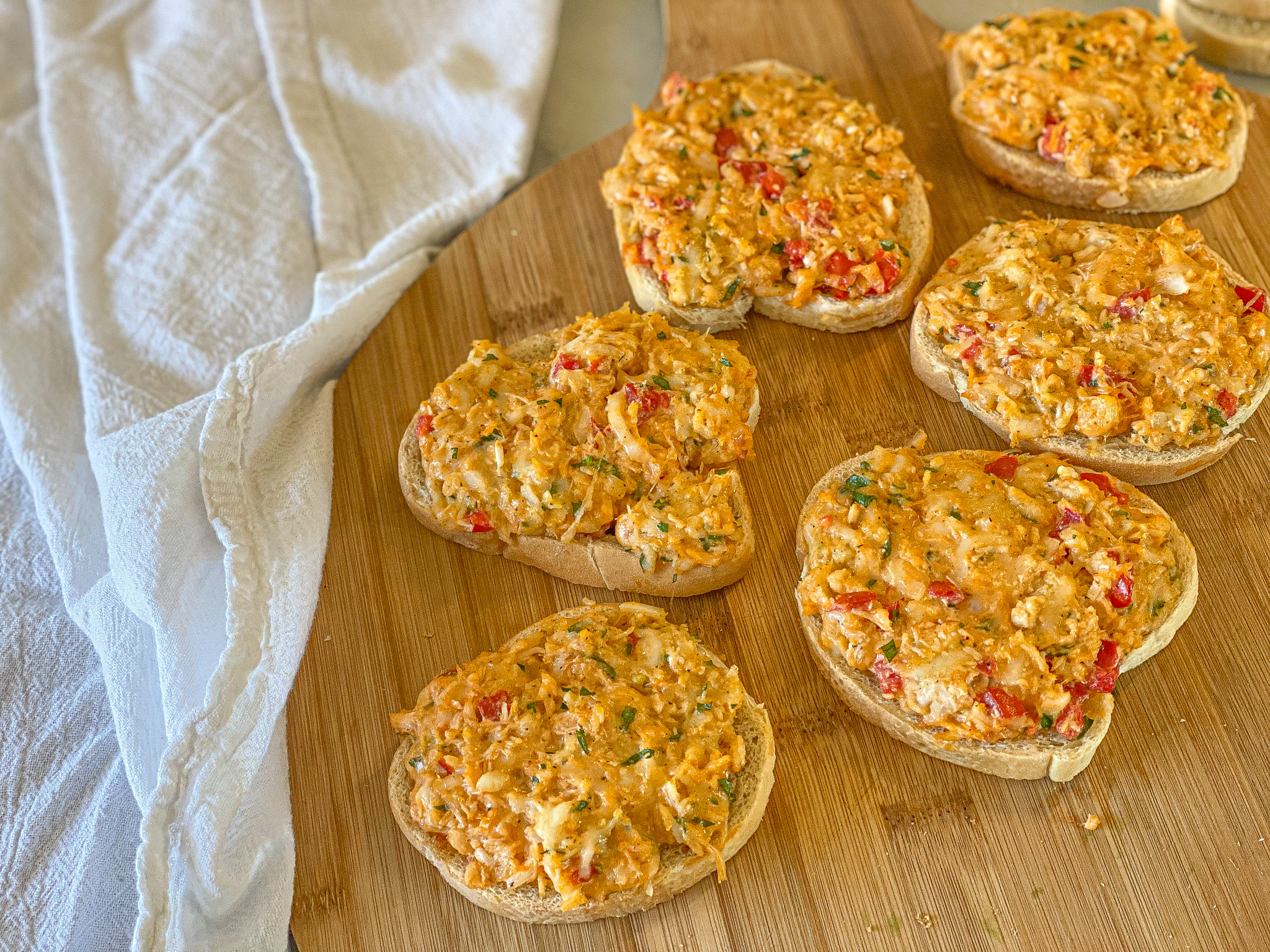 chicken sandwich melts - lizasfarmhouse.com