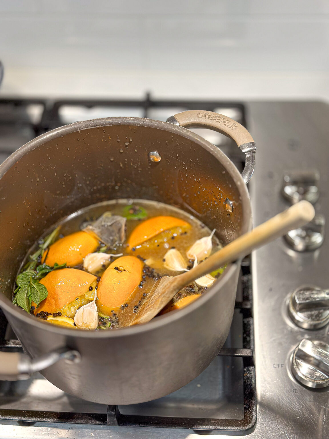 Thanksgiving turkey brine - lizasfarmhouse.com
