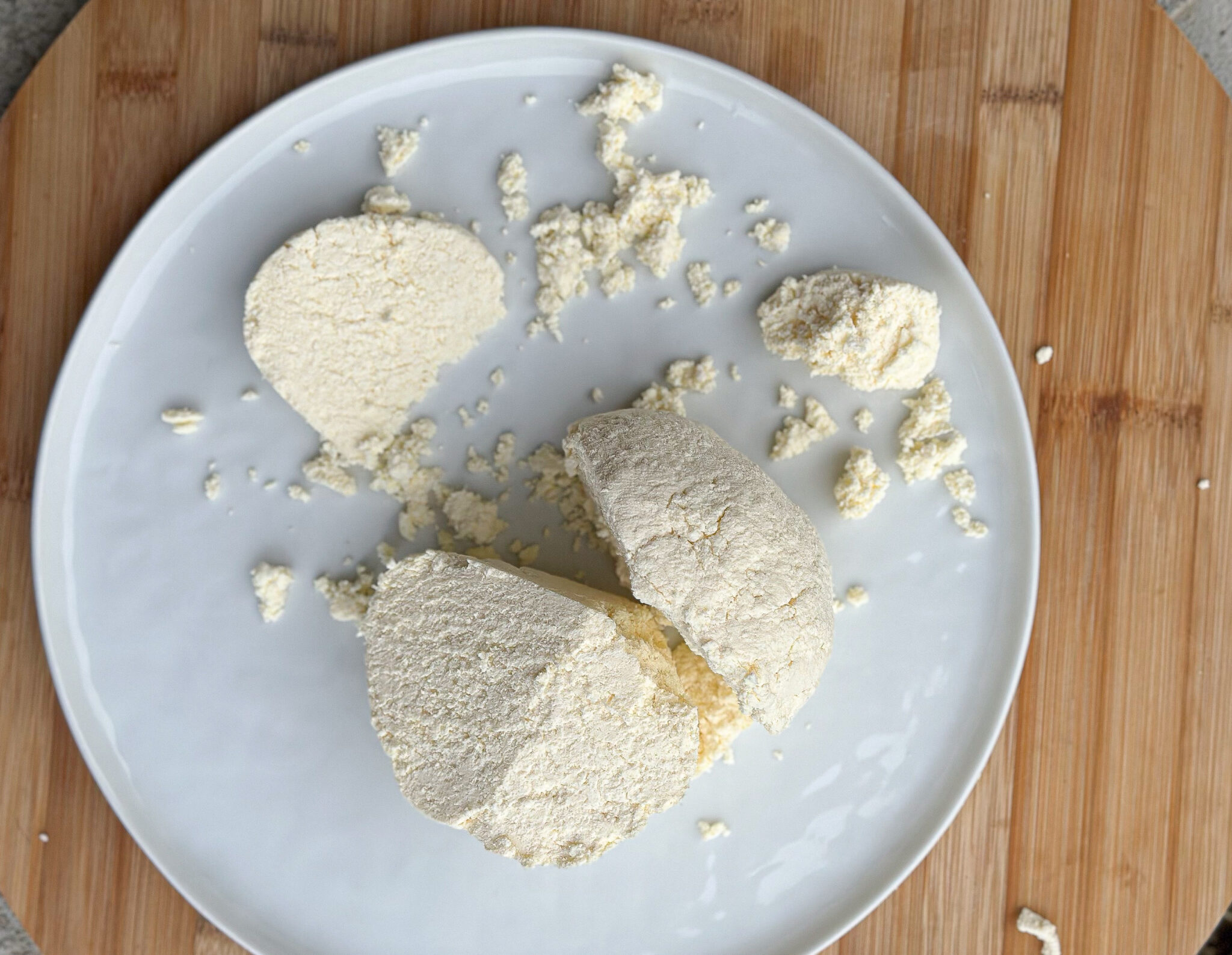 Farmer's cheese ( Tvorog) - lizasfarmhouse.com